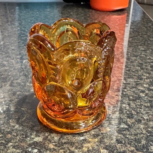 L.E. Smith | Kitchen | Vintage Le Smith Moon And Stars Pattern Amber ...